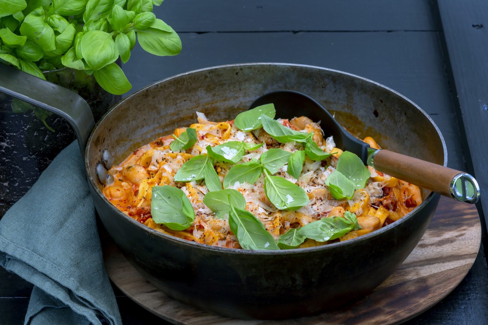 Kalapata purjolla ja tillillä › Bong Touch of Taste FI