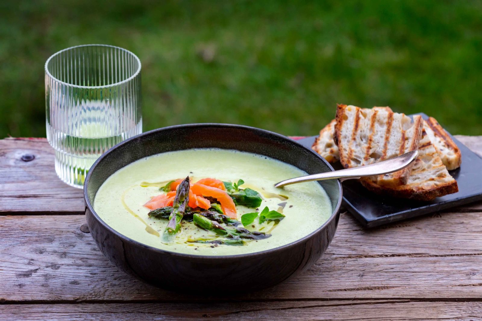 Kalapata purjolla ja tillillä › Bong Touch of Taste FI